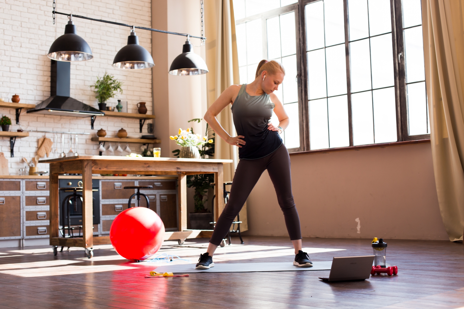 週に何回トレーニングすると痩せるのか？ 〉 | HillsFit